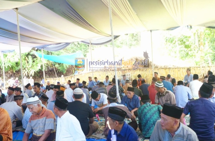 HADIRI NGUMBAI REPONG DAMAR, AGUS ISTIQLAL MINTA TRADISI YANG MASIH ...